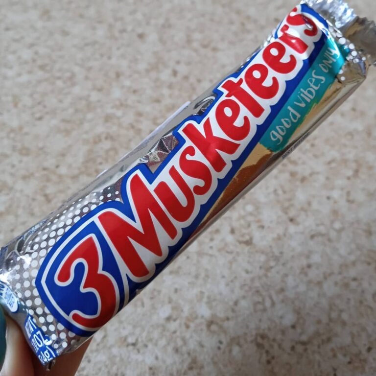 Best Selling Candy Bars Of All Time - Snack History
